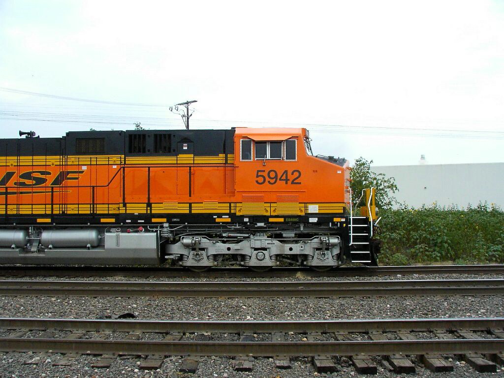 BNSF 5942